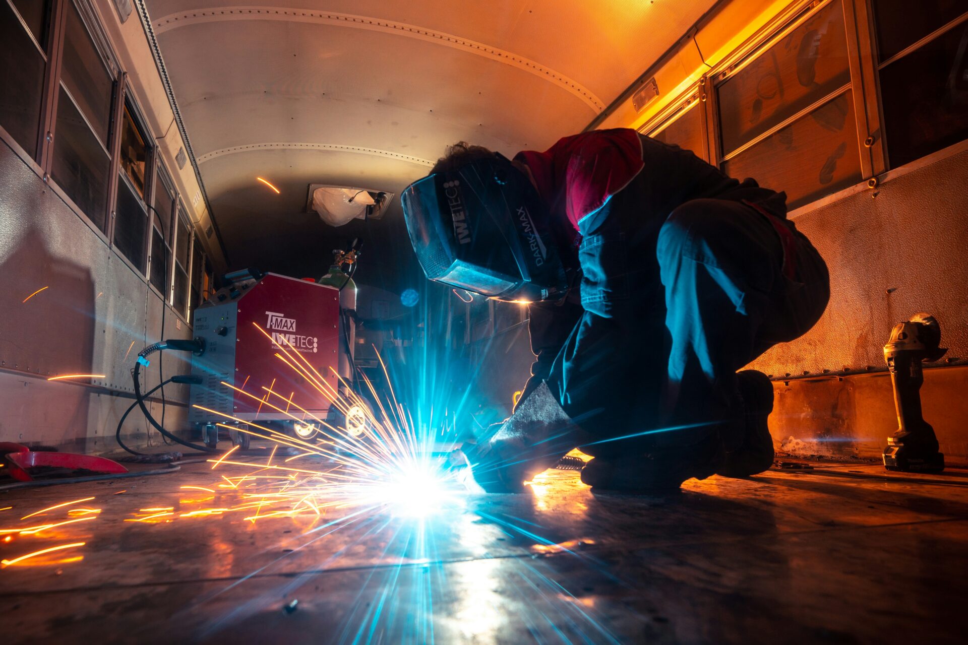 Life of a Filipino Welder Abroad: Realities and Challenges - Jobs for ...