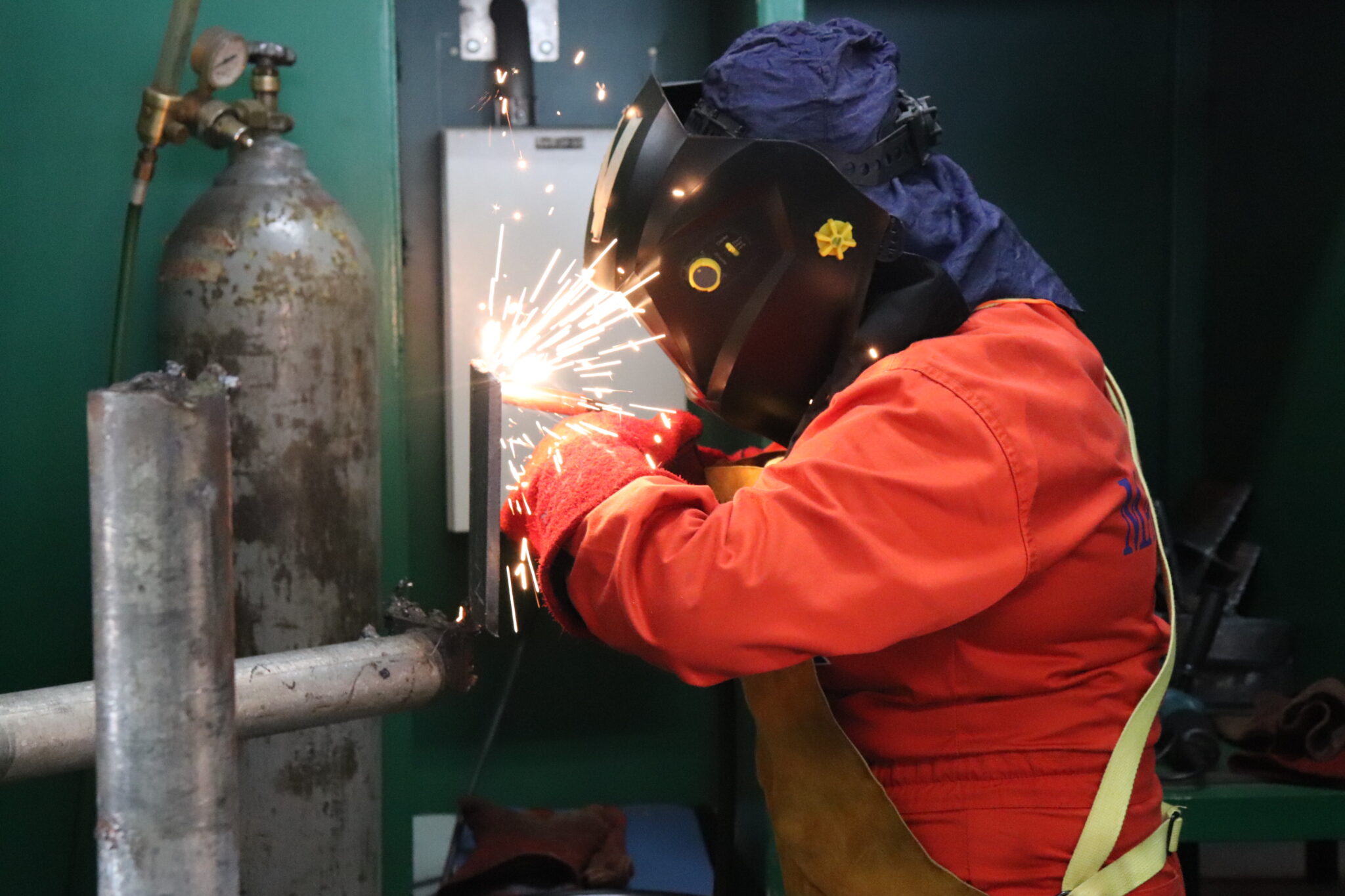 Best TESDA Welding Courses for Overseas Work - Jobs for Filipinos